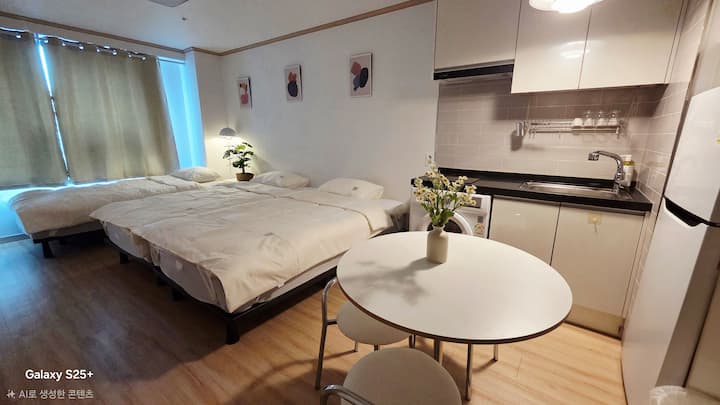 [Stay Cube 505]대전여행 최고의 위치,성심당도보5분, 중앙로역6번출구앞, 대로변 - Daejeon