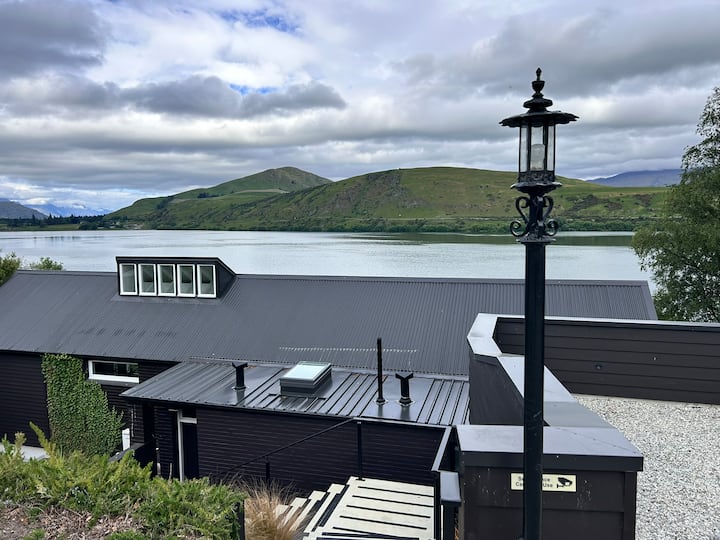 The Lake House - Arrowtown