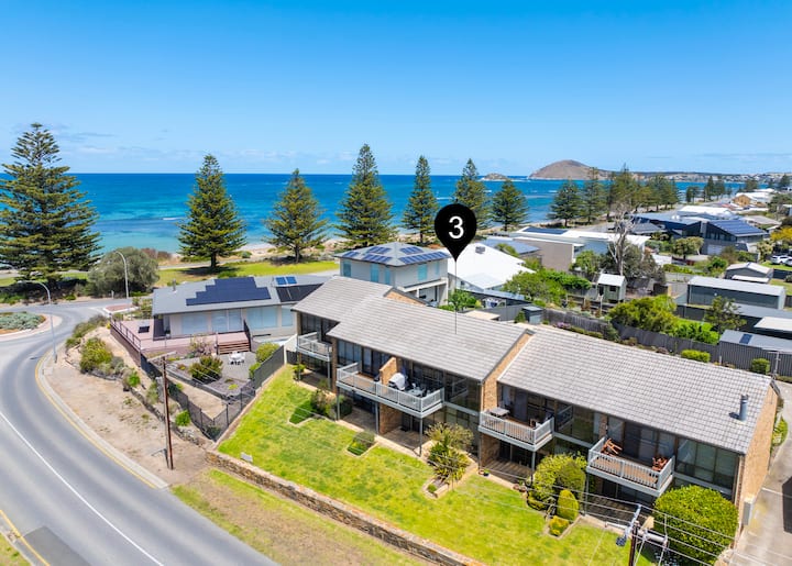 100m To Beach, Opposite Park, Balcony Water Views - Victor Harbor