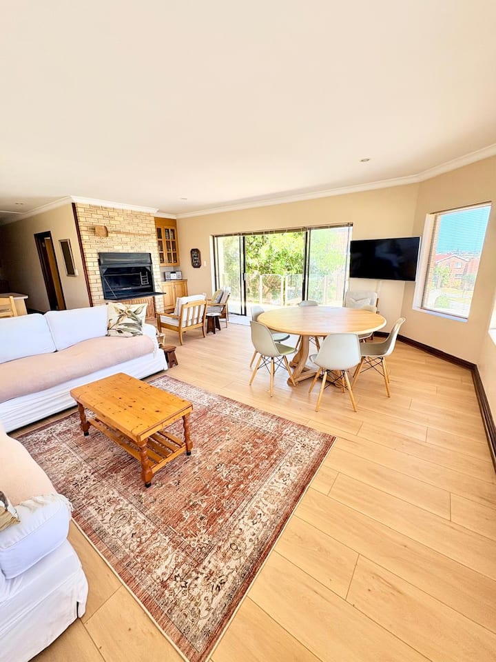 26 Oos Street, Stilbaai - Still Bay