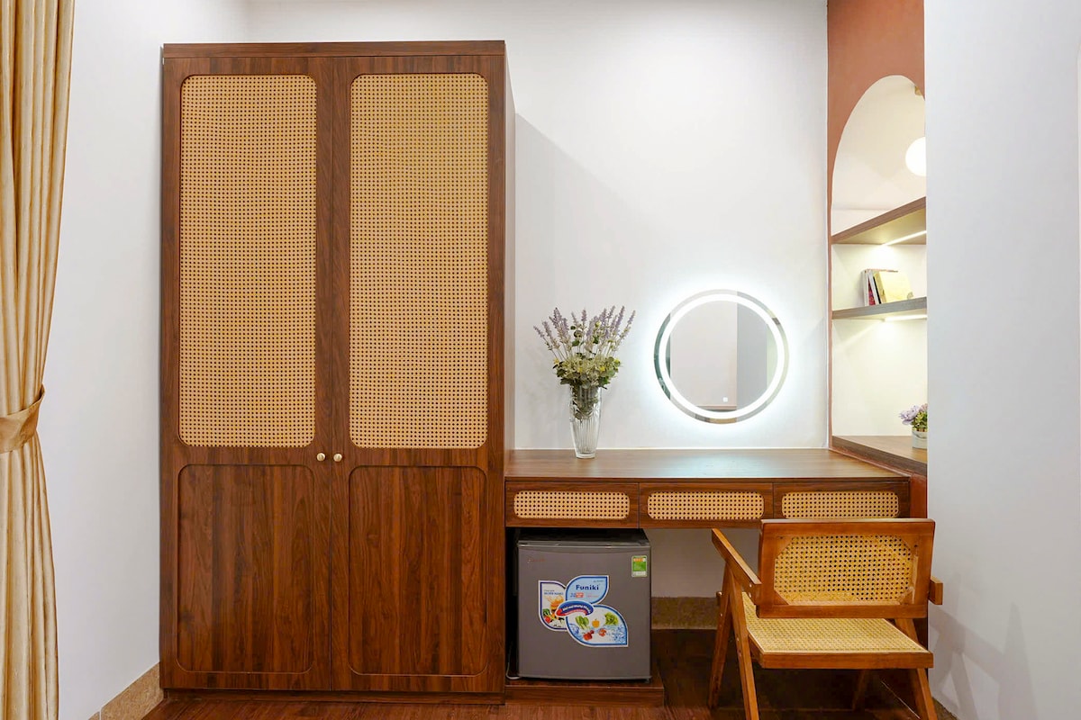 Nana Villa Hue: Private Room City Center - Balcony - Villas for Rent in ...