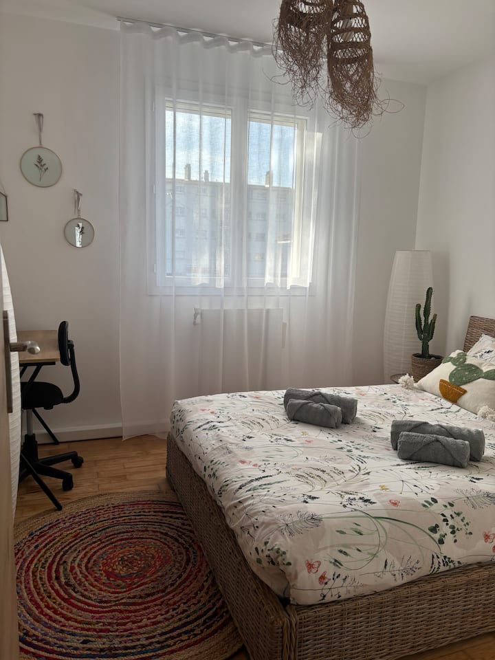 Chambre D’hôte Dans Une Maison. Quartier Calme - Tarn-et-Garonne