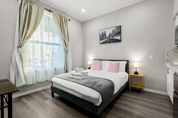 Ontario City Pocket Studio 3a - Claremont