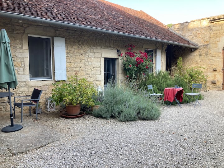 Charmant Et Paisible Appartement Des Rosiers - Lons-le-Saunier