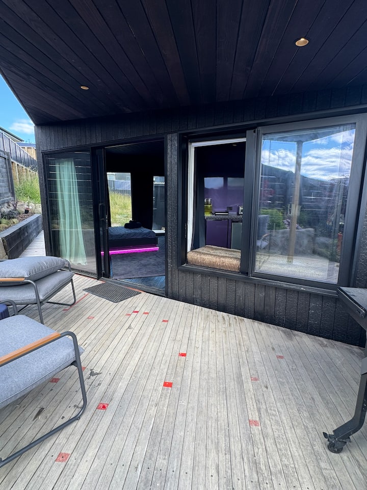 Gucci Gorgeous Designer Studio Mountain, Lake View - Wanaka