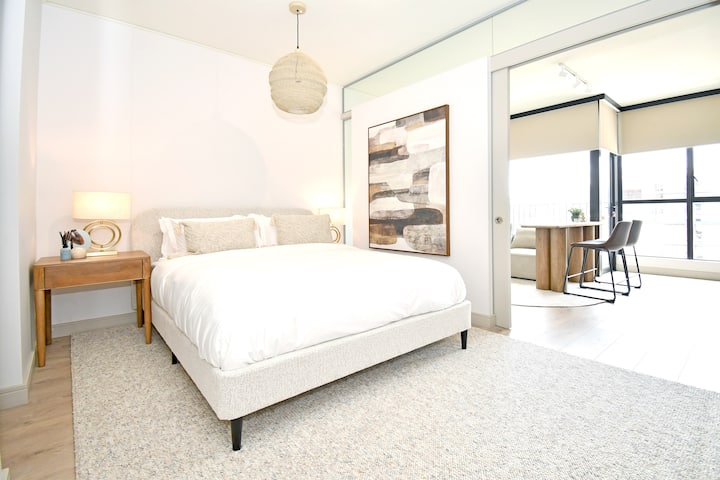 One Rosebank Trendy 1 Bed • New Designer Building - Johannesburg