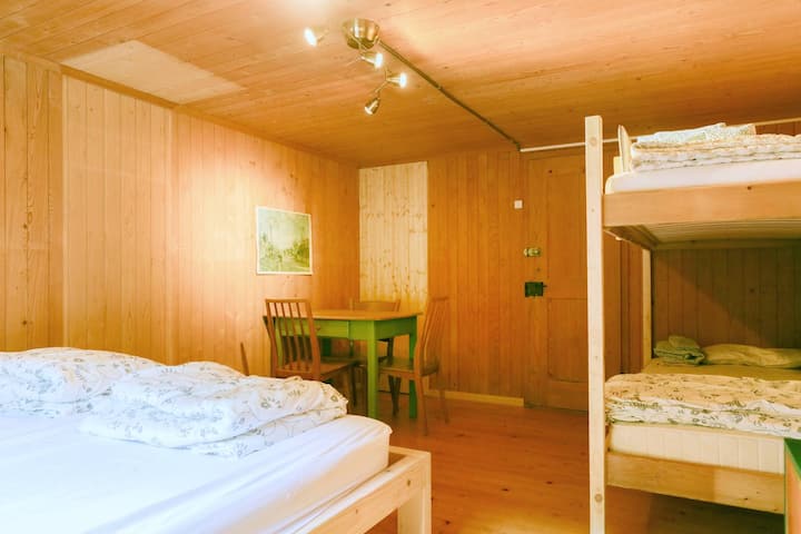 Mos Guesthouse, Naturfreundehaus Brünig, Zimmer 14 - Meiringen