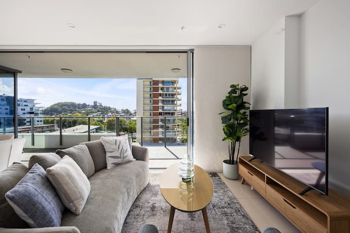 Coastal Oasis • 2br • Walk To Nye Fireworks - Coolangatta