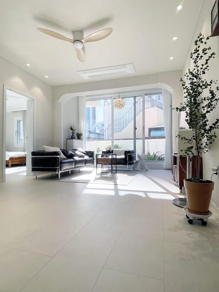 #광안리해수욕장#신규특가#광안역 도보 3분 거리*조용한 단독주택1층 정원*3인기준6명 - 釜山