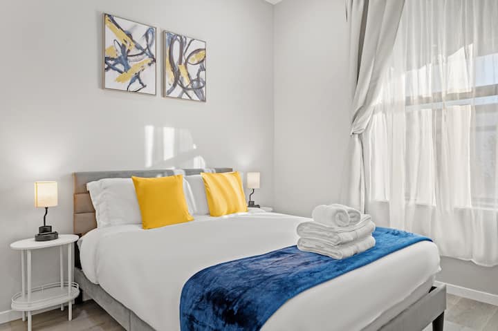 Ontario Chic Micro Studio 3c - Claremont