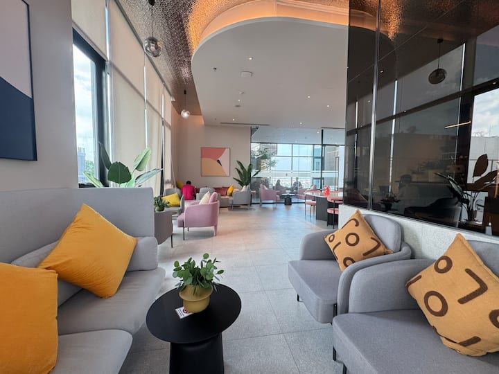 One-bedroom/huaikwang/mrt/free Pool/gym/sauna - Bangkok