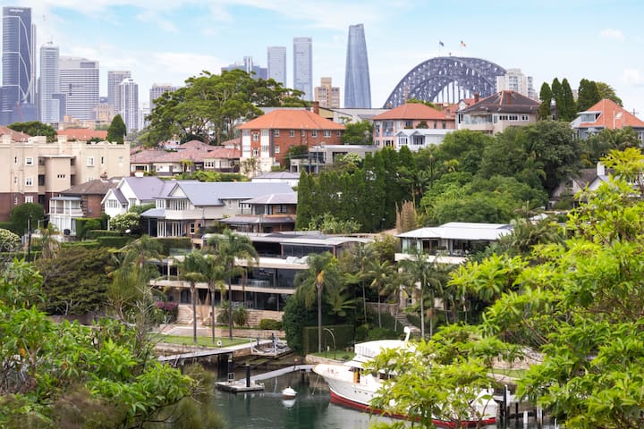 Harbour & Bridge Views Nestled Among Trees - North Sydney