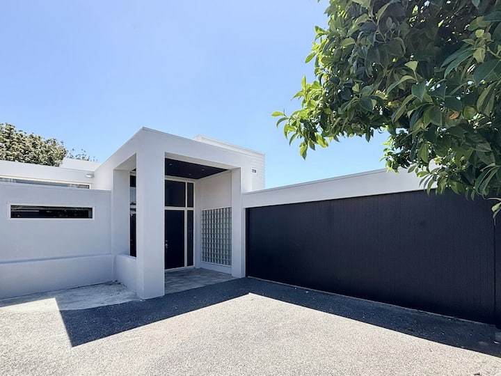 Ellerslie Modern Retreat - Auckland