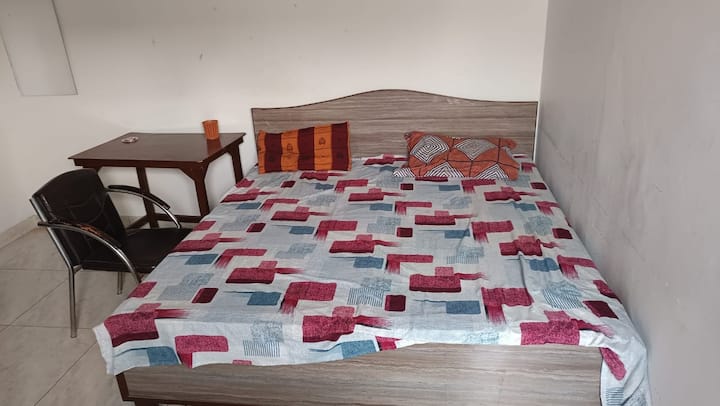 Hotel Room Just A 5 Minute From Punjabi University - Patiala