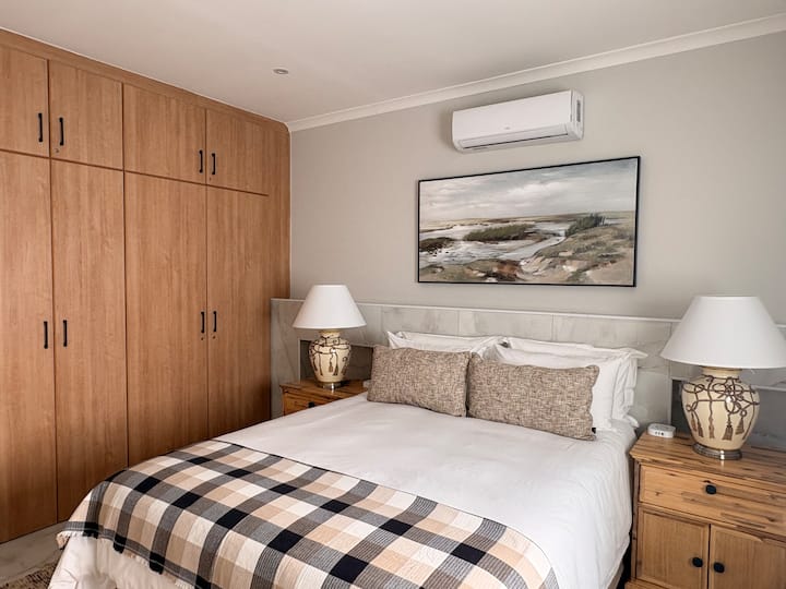 Maison Bijoux 3 - Luxurious Wine Tram Apartment - Franschhoek