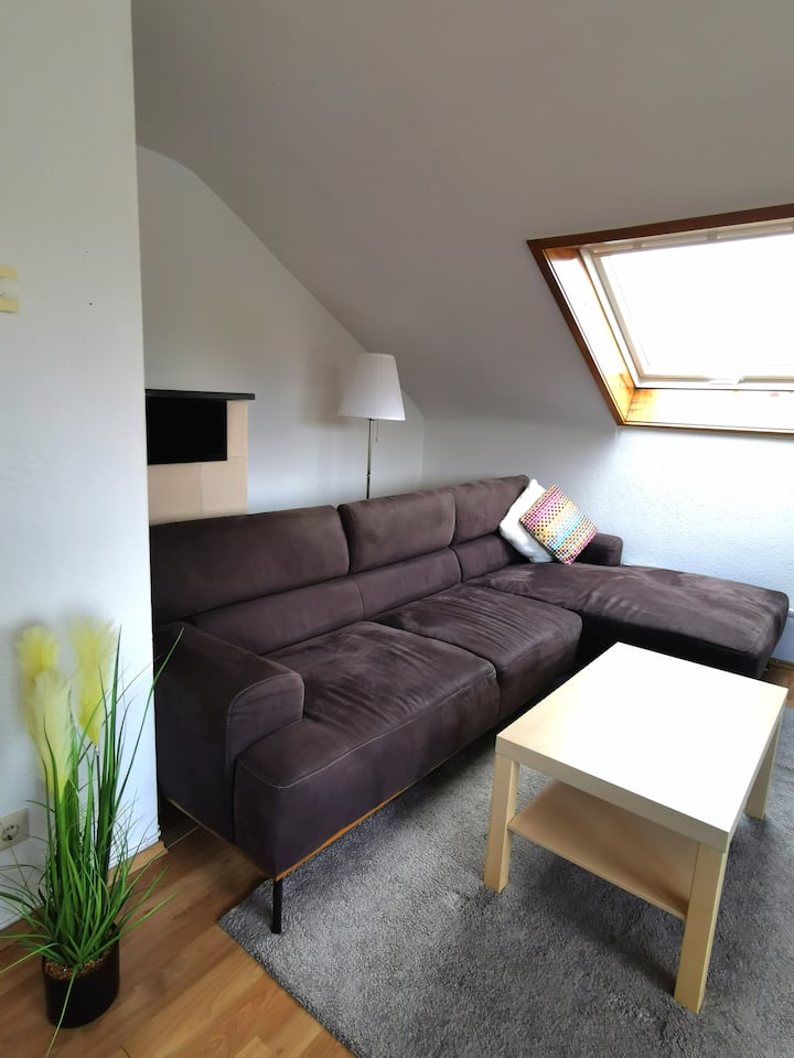 Helle 2-zimmer-wohnung - Top Lage & Ruhig - Sindelfingen