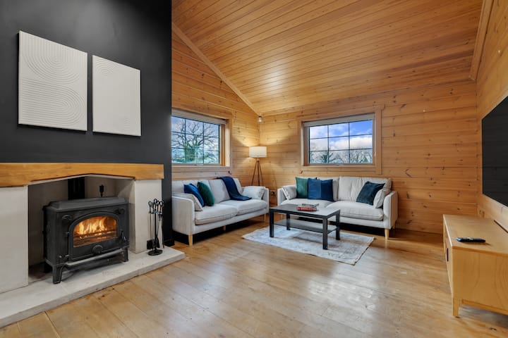 Cotswold Log Cabin Retreat, Gloucester/cheltenham - Cheltenham