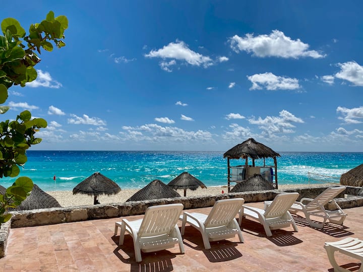 Three Bedroom Beachfront Villa - Cancún