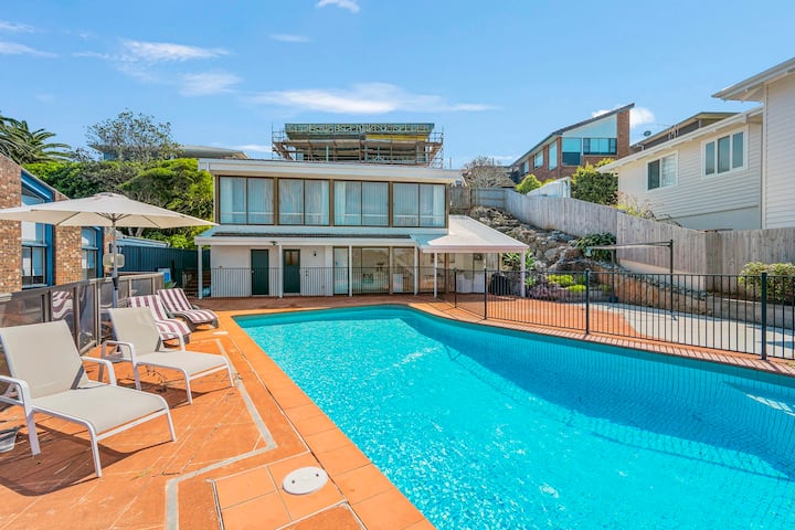 Lighthouse Beach Escape, Ocean Views & Pool - Lake Cathie