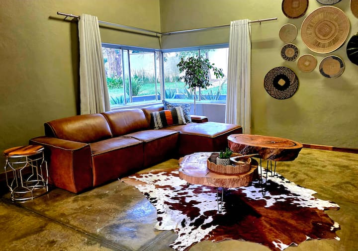 Spacious 8 Sleeper Guest House- Nhlangano - Swaziland/ Eswatini