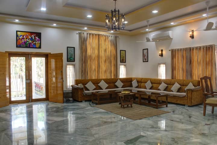 White House 5 Bhk Luxurious Bungalow - Daman