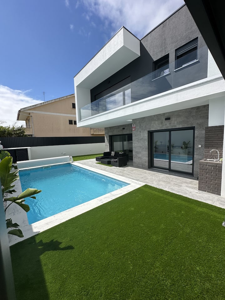 Private Modern Oasis, Villa W/private Pool - Amora