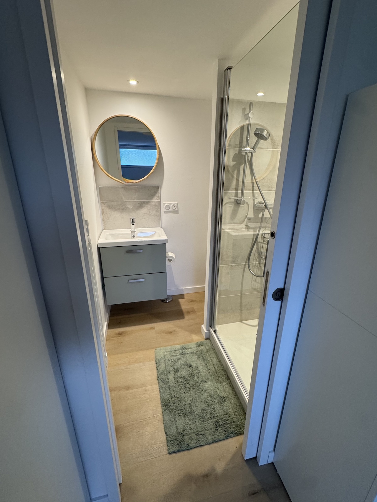 Charming 2-room furnished apartment – Near CERN/Geneva/Jura - Flats for ...