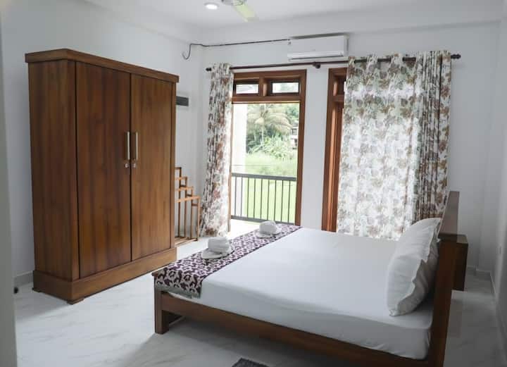 Modern 3br Villa Kandy  Free Breakfast, Wifi, Ac - Kandy
