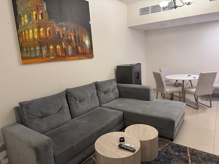 2bhk Pent House 33 Floor In Mijaz 1 Waterfront - Sharjah