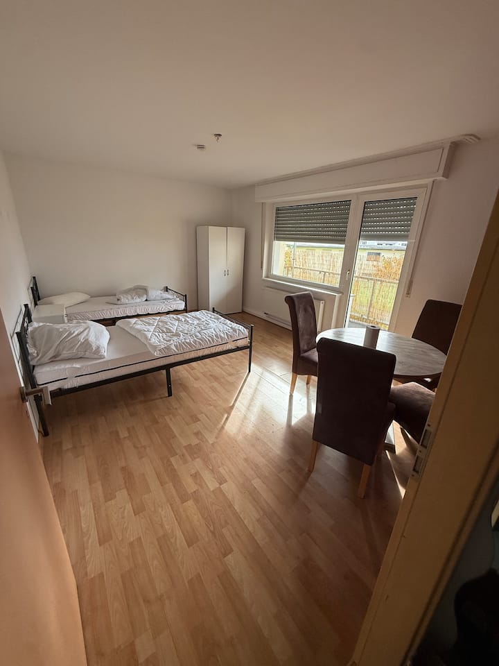 Monteurwohnung Bei Köln - Wlan, Parkplatz, Küche - Cologne