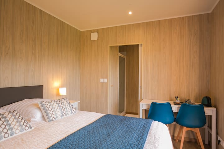 Chambre Bleu Indigo - La Closerie - Landerneau