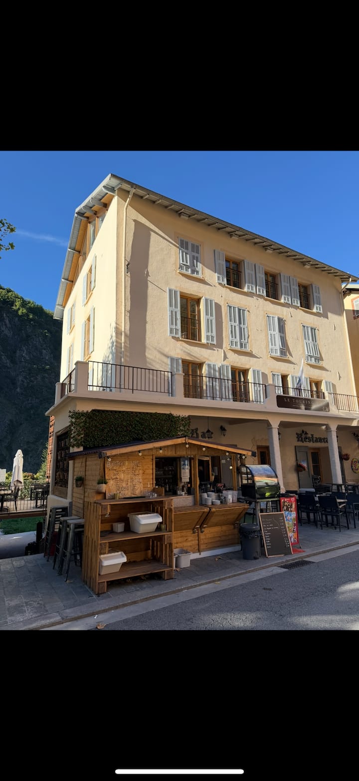 Hôtel Avec Petit Déjeuner Proche De Station De Ski - Isola