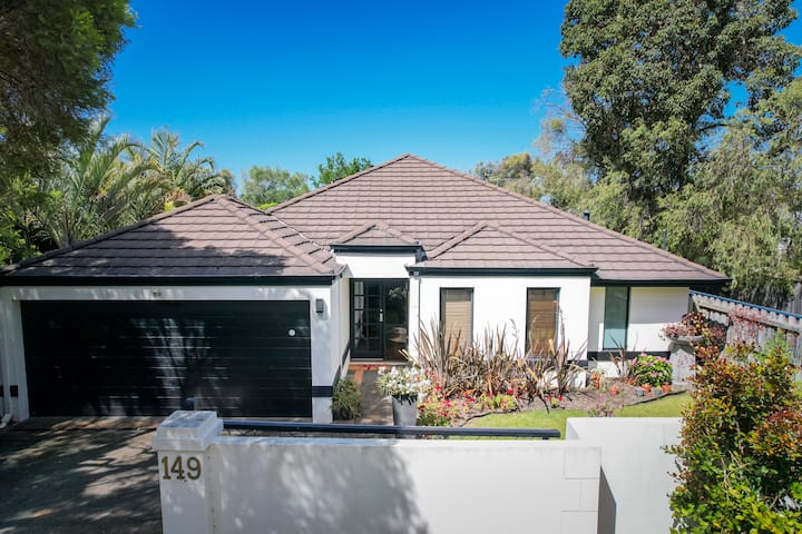 Marri Reserve Retreat - Dunsborough