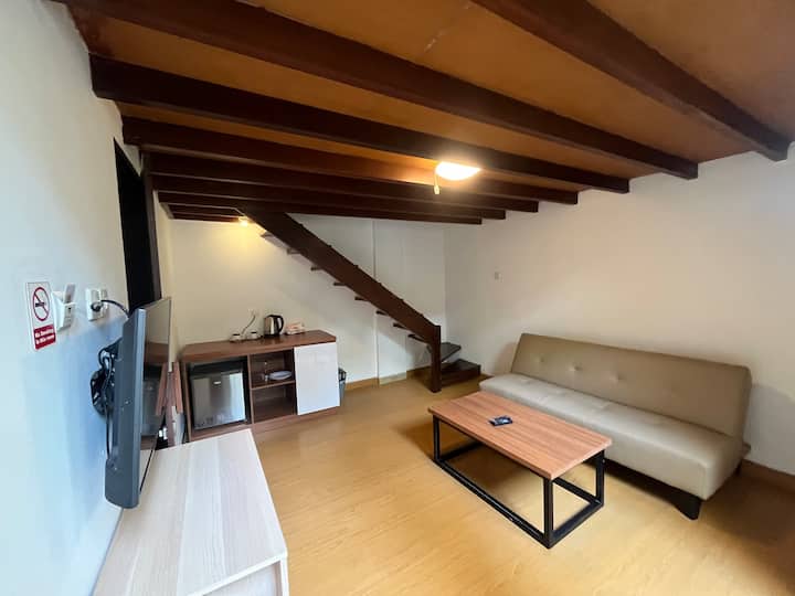 Central Mezzanine Loft Nearby Berawa/canggu Beach - Canggu