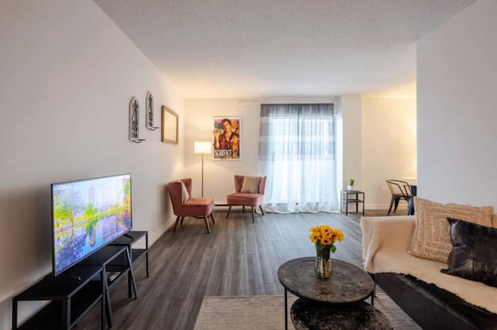 Luxury Downtown 1br | Walkable Area - Brossard
