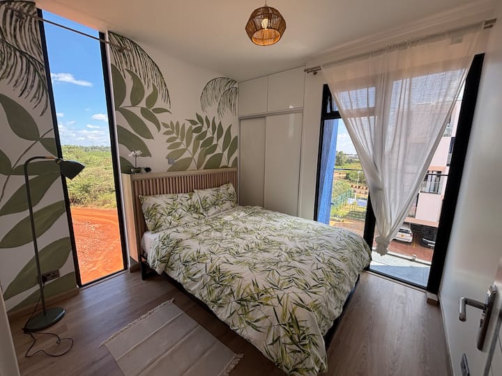 Bright, Beautiful, Peaceful, East Facing Apartment - Kenya