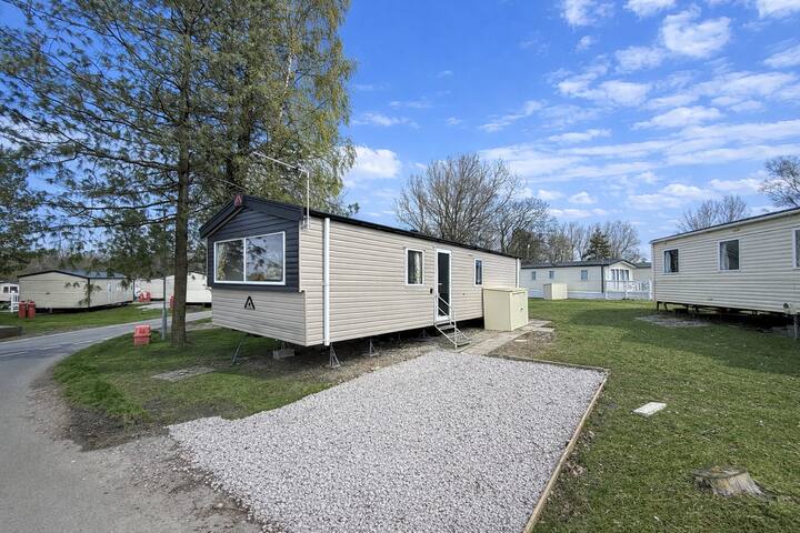 Stylish Caravan At Bowland Fell, Ref 93025r - Yorkshire