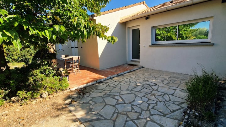 Maison Cosy Entièrement Rénovée - 3 Chambres - Collias