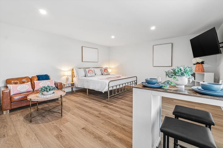 I Unbeatable Location I Sun & Salt Suite | - Atlantic Beach, FL