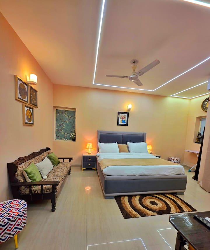Luxury 1bhk Apartment | 5 Min To Prem Mandir - Vrindavan
