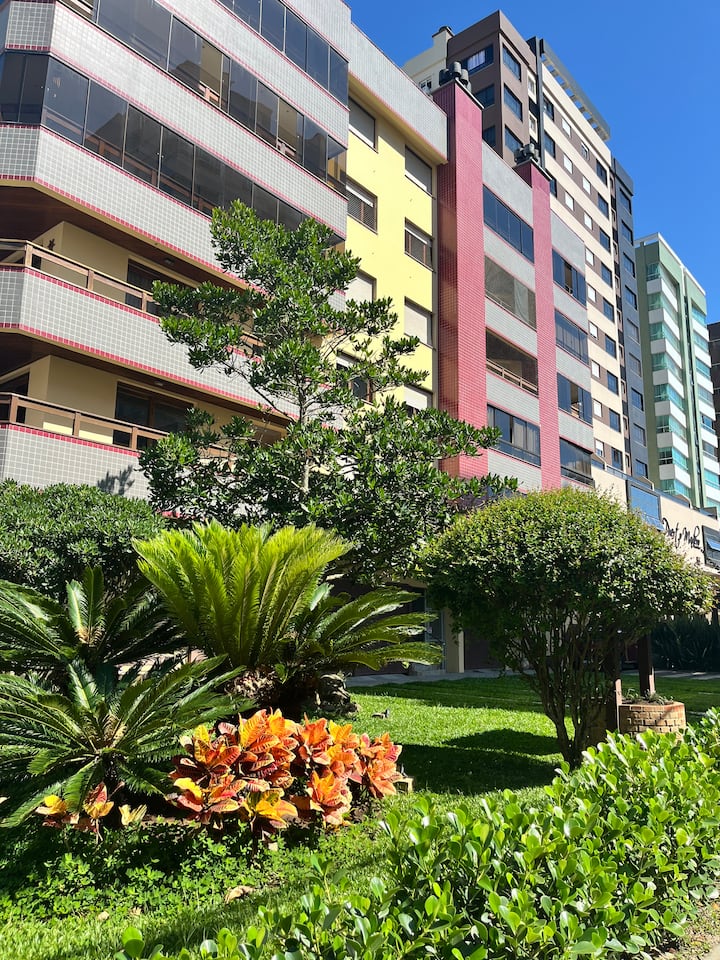 Apto C/ 3 Quartos E Garagem Dupla Mt Próx. à Praia - Capão da Canoa