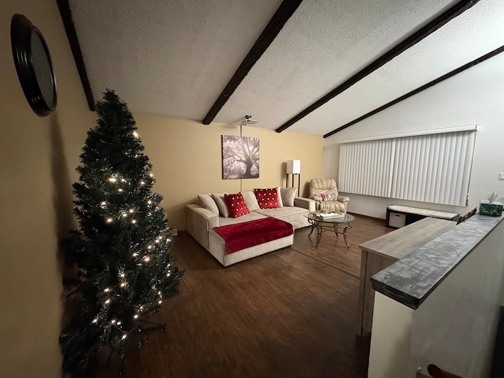 The Happy Home Spacious Gem By Shops & The Capitol - Bismarck, ND