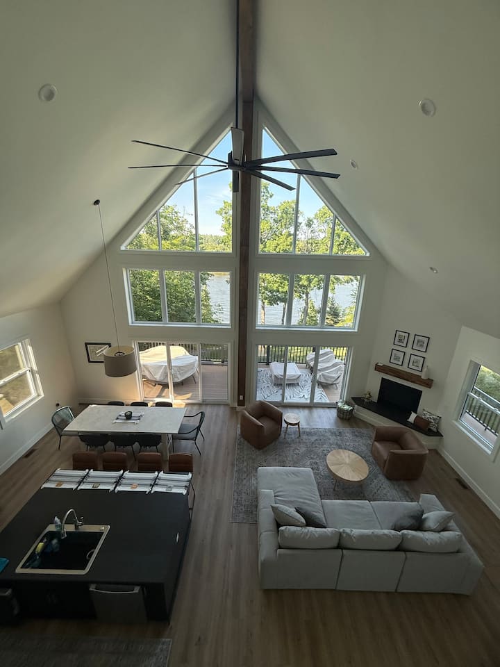 Black River Retreat - Cozy Home Inland Waterway - Cheboygan, MI