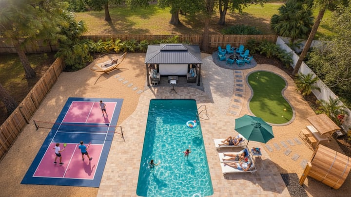 Luxe Experiences• 85°f Pool•sauna•movie•pickleball - Redington Shores, FL