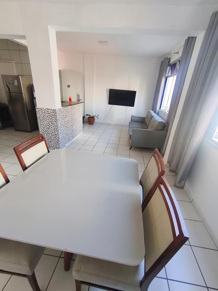 Apartamento Família Simples E Super Bem Localizado - Brasil