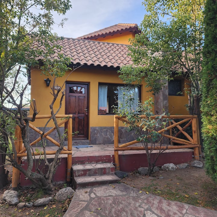Cabaña 2 Personas. Piscina + Montaña - Argentina