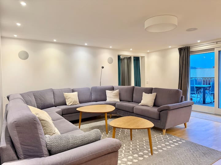 Workers Home • 6br • 13 Beds • 2 Bath • Near Volvo - Gothenburg