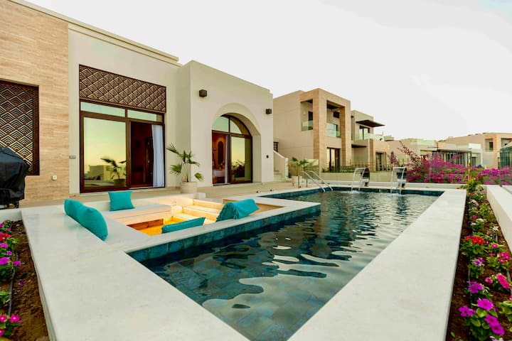 Sifah Seascape Villa With Private Pool - Oman