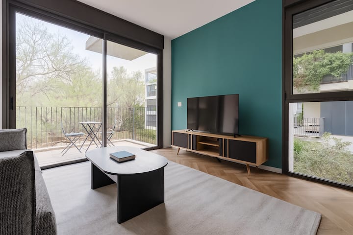 Blueground | Ramat Hahayal, Parking, Balcony - Tel-Aviv