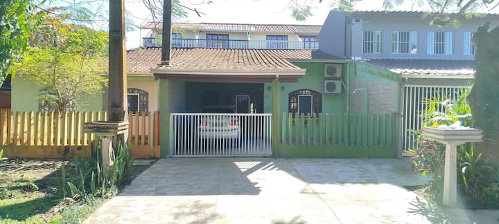 Seu Refúgio No Brejatuba, Apenas 4 Quadras Do Mar - Guaratuba